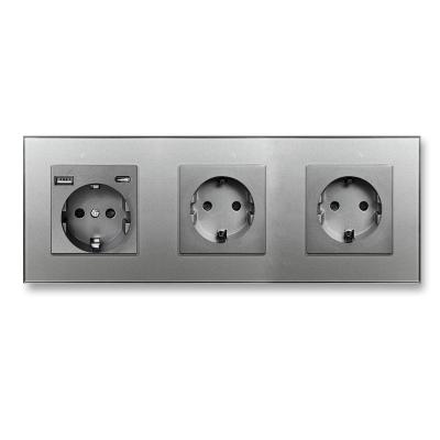China Wall Socket with USB Type-C 3500W Rated Power Phosphor Bronze Conductor and Round Mounting Box for Europe & Russia for sale