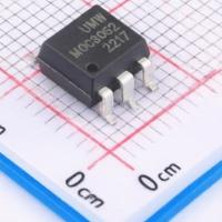 China Compact DIP Package UMW MOC3052SM UMW Random Phase Triac Optocoupler with 600V Peak Breakdown Voltage for sale