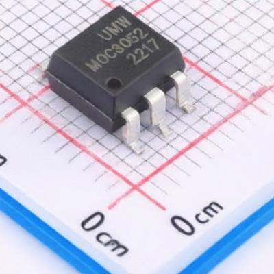 China Compact DIP Package UMW MOC3052SM UMW Random Phase Triac Optocoupler with 600V Peak Breakdown Voltage for sale