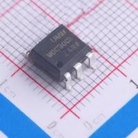 China Random Phase Triac Optocoupler UMW MOC3053SM UMW with High Isolation Voltage and Compact DIP Housing for sale