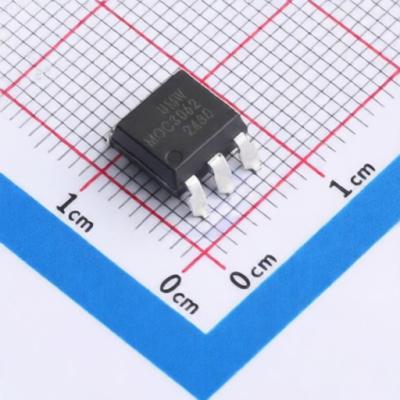 China Optocoupler device UMW MOC3062SM UMW featuring zero voltage crossing switching and high isolation voltage for sale