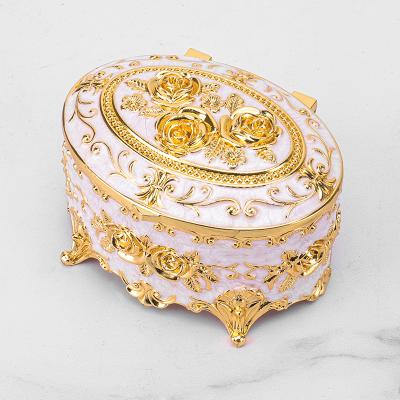 China Gold White Vintage Rose Enamel Oval Metal Jewelry Storage Box Organizer One Layer for Jewelry for sale