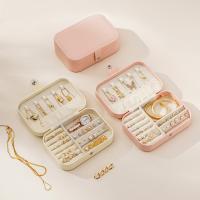China Green PU Leather Jewelry Organizer Box with Velvet Lining 16 × 11 × 5 cm Compact Travel Storage Case for sale