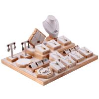 China Retail Wood Jewelry Holder Stand Display Set For Necklaces Pendants for sale