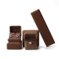 China Luxury Jewelry Gift Packaging Box Set With Customizable Logo for sale
