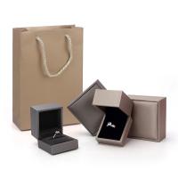 China PU Leather Fabric Gold Ring Packaging Box Customized With Statin Lining for sale