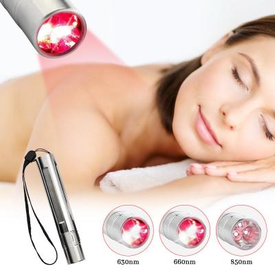China Portable Red Light Therapy Flashlight 850nm Handheld Medical Lamp 630nm 660nm for sale
