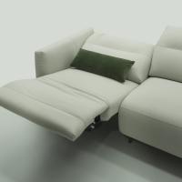 China Pet Friendly Luxury Modern Power Reclining Sofa With Power Headrest and Footrest for sale
