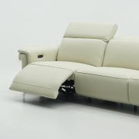 China Modern Recliner Sofa with Adjustable Backrest and Footrest – Full KD Packing for sale