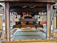 China Hydraulic Hot Foil Stamper Machine for Paper/Leather/Plastic-Packaging factory use for sale