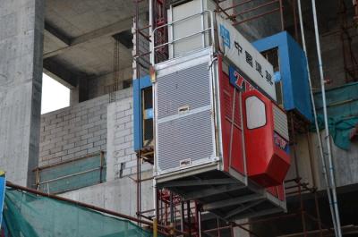 China SC200 fixed-speed construction passenger hoist, 30m/min fixed-speed lift, SC200 passenger hoist, 30m/min construction lift, SC200 construction hoist. for sale