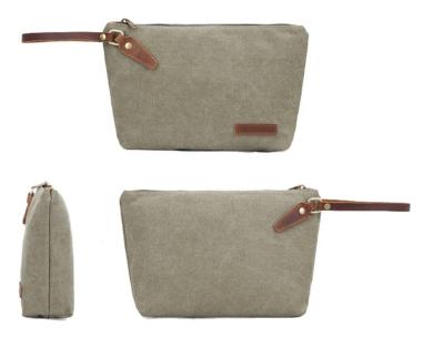 China Eco Friendly Fashion Makeup Bag , Custom Logo Trendy Cosmetic Bags for sale
