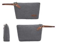 China Durable Canvas Fashion Cosmetic Bag 27*17*7cm With Wear Resistant Zipper for sale