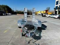 China Full Welded Scissors Lift Excavator Trailer Silver Heavy Duty Engineering Trailer ATM 3500kg for sale