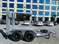 China Full Welded Scissors Lift Excavator Trailer Silver Heavy Duty Engineering Trailer ATM 3500kg for sale