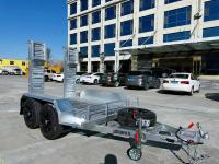 China Full Welded Scissors Lift Excavator Trailer Silver Heavy Duty Engineering Trailer ATM 3500kg for sale