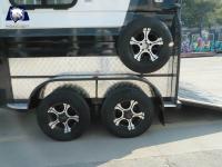 China MAGICRAN Two-Horse Trailer: Fully Galvanized Steel Body, Dual-Axle Electronic Braking for Safe Travel for sale