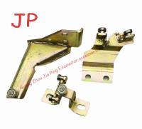 China Komatsu PC40 50MR Excavator Door Pulley Bearing Door Lock Assembly 12V for sale