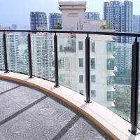 China Matt Finish Stainless Steel Glass Deck Railing Master Pillar for Balcony Systems 1050mm Height for sale