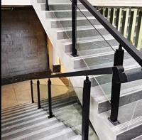 China Matt Finish Stainless Steel Glass Deck Railing Master Pillar for Balcony Systems 1050mm Height for sale