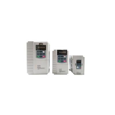 China 220VAC 1.5kW 7A Solar Pump Inverter VFD for Single Phase Motor MPPT for sale
