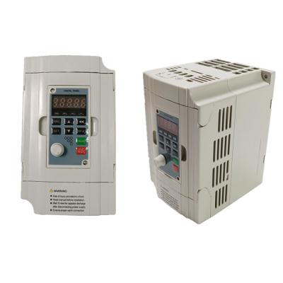 China Mini 1.5kw Single Phase Solar Pump Inverter 90VDC Low Start Voltage for sale