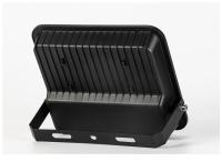 China 200W Solar LED Flood Light with 150m² Coverage, IP67 Waterproof Aluminum Housing and 36000mAh Battery for sale