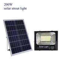 China 200W Solar LED Flood Light with 150m² Coverage, IP67 Waterproof Aluminum Housing and 36000mAh Battery for sale