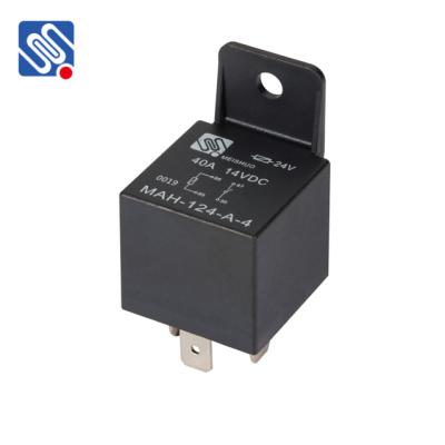 China 24v 4pin Automotive Electrical Relay With Plastic Bracket for sale