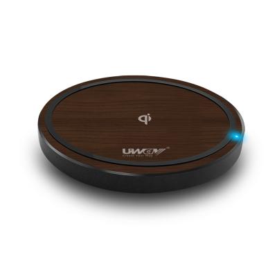 China Qi 7.5W 12 Volt Wireless Charger pad Compatible For IPhone Devices for sale