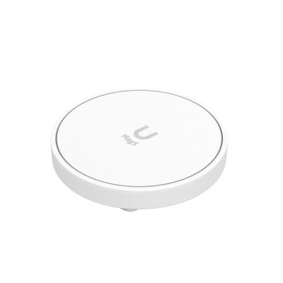China Magnetic Wireless 15W Phone Charger Qi Enabled Anti Slip Silicone Bottom for sale