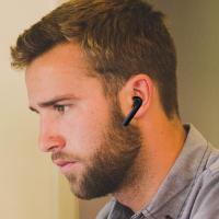 China IPX 5 Waterproof Tws Bluetooth 5.0 Earphones 10m Stick Style for sale