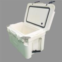 China One Piece Construction Rotational Molded Cooler Box 65L Long Using Life for sale