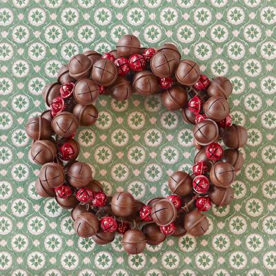 China Christmas Holiday Jingle Bell Wreath Ornament 30cm Red Green Decoration for sale