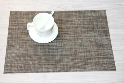 China PVC Adiabatic Placemat Set Reversible Textilene Tonal Placemats 30x45cm Heat Resistant for sale