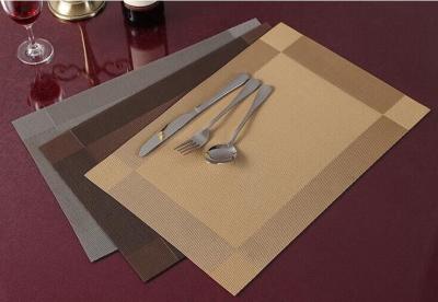 China Reversible Textilene PVC Table Mat Non Slip Placemats 30x45cm Heat Resistant for sale