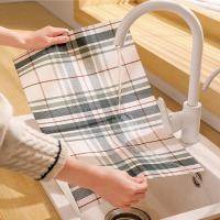 China Food Grade Textilene Placemats 30x45cm Easy Clean PVC Coated Table Mats for sale