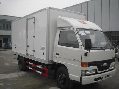China Customizable FRP+XPS Foam Composite Refrigerated Truck Body with High Strength Structural Adhesive and Light in Weight Design for sale