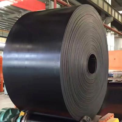 China Black Steel Cord Conveyor Belt 700mm Width with 1 Year Warranty for Cement and Mining for sale