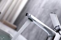 China 2.2GPM Bathroom Basin Faucets Zinc Handle Single Lever Sink Faucet for sale