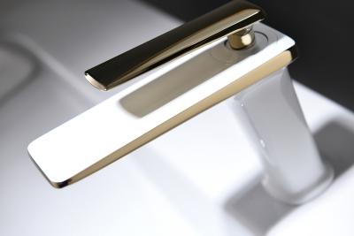China T&F Bathroom Basin Faucets , Chrome Brass Single Hole Basin Mixer Tap for sale