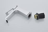 China Brass Body Bathroom Basin Faucets Ceramic Cartridge Deck mounted for sale
