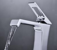 China Brass Body Bathroom Basin Faucets Ceramic Cartridge Deck mounted for sale