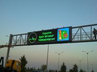 China City Roadside Variable Message Sign P10 P16 P20 City Road Gantry Top Variable Message Sign Full Color LED display for sale