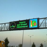 China City Roadside Variable Message Sign with 250-300m Viewing Distance >120Hz Refresh Rate and 100,000 Hours Life Span VMS LED Display for sale