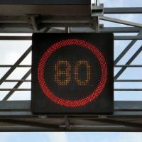 China Weatherproof MUTCD Compliant Variable Speed Limit Sign with Real-time Adaptive LED Display for sale