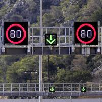 China Weatherproof MUTCD Compliant Variable Speed Limit Sign with Real-time Adaptive LED Display for sale