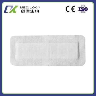 China Soft Medical Non-Woven Dressing Adhesive Edge 10x10cm Wound Care Foam Pad for sale