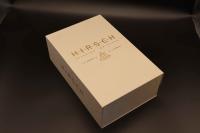 China Magnets Closing Luxury Wine Box Packaging With Fabric Pull Tab for sale