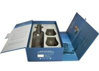 China Double Flaps Closure Wine Gift Box Packaging PS Tray Laminate Cardboard Material for sale